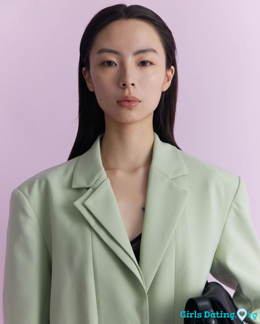 All You Need to Know About Dating a Korean Girl